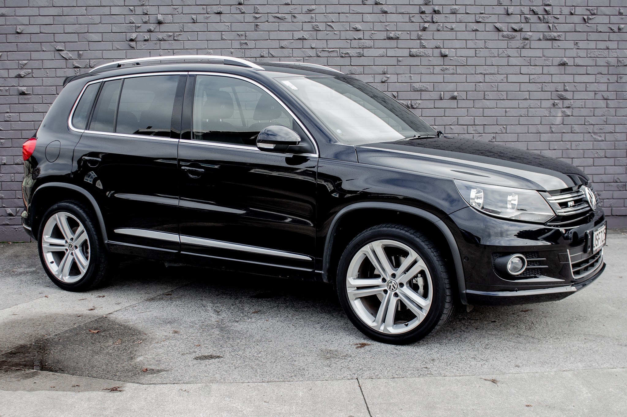 2016 Volkswagen Tiguan R-Line 4M TSi DSG 132kW – Ebbett Volkswagen